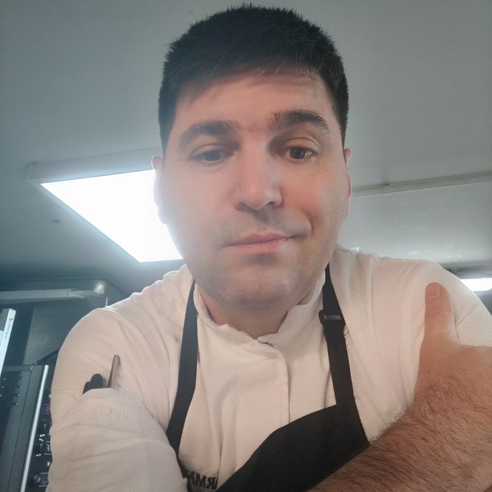 Emil Drimbea - Sous Chef @ Carlton | Gronda