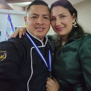 Melvin Mejia - Jefe de restaurantes @ Pollolandia | Gronda