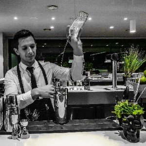 Adrian - Teacher @ House of Mixology Madrid | Gronda