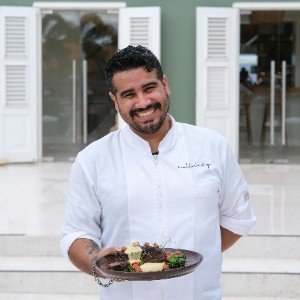 Saint Cardona - Jefe de cocina @ Friends | Gronda