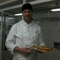 Ryan Riddell - fregaplatos @ hotels sentido | Gronda