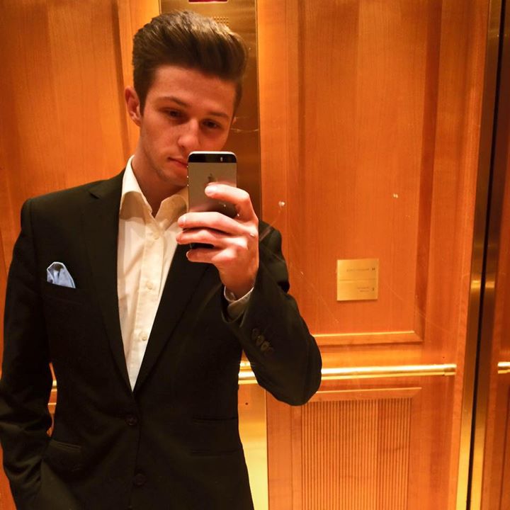 Niklas Lang | Gronda