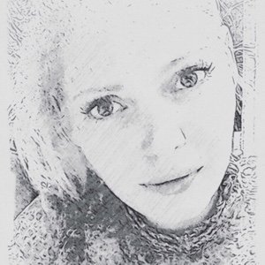 Laura Heinze - Chef de Service @ Taos | Gronda