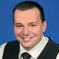 Oliver Gastronomicus Riek - Chef de Rang @ Irgendwo in Hamburg | Gronda