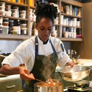 Moe - Line cook @ Cliff house | Gronda