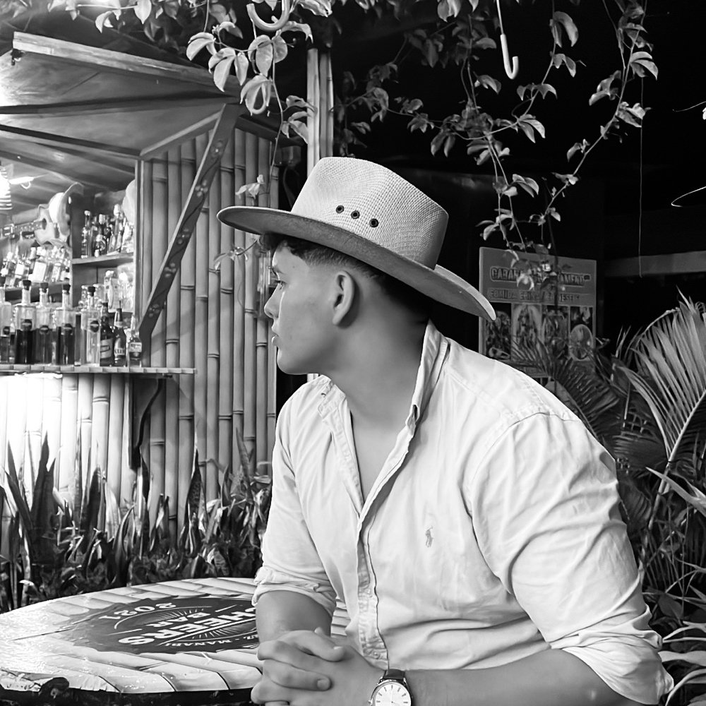 Jeffrey Carranza - Jefe de cocina @ Cevichería Siete Mares | Gronda