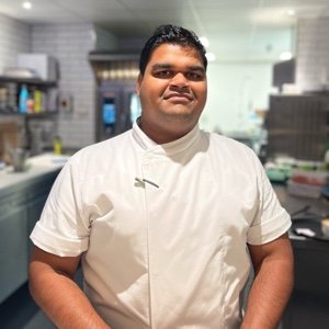 Ashley Tinoco - London, UK | Gronda